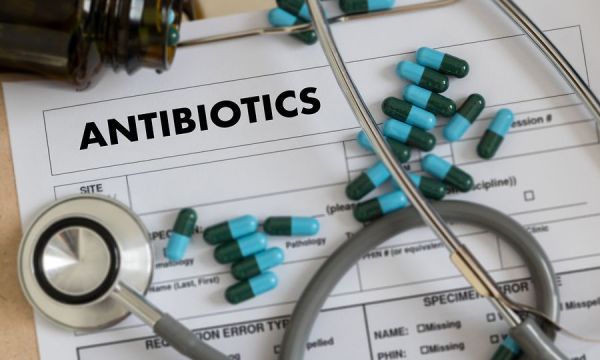 ΑΛΟΓΙΣΤΗ ΧΡΗΣΗ ΑΝΤΙΒΙΟΤΙΚΩΝ